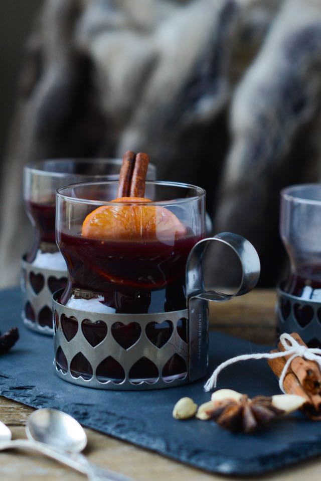 Scandinavian Gløgg (Alcohol-Free)